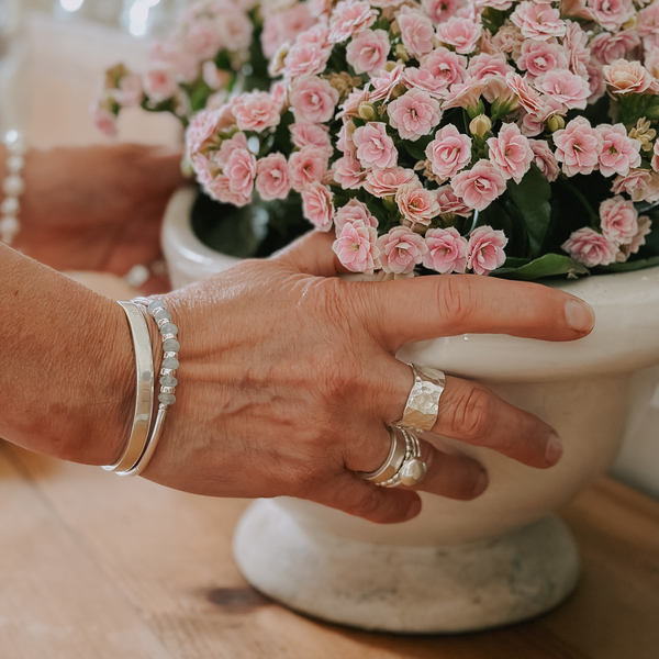 Handmade Contemporary Designer Jewellery : Ginny D Online Jewellery Shop