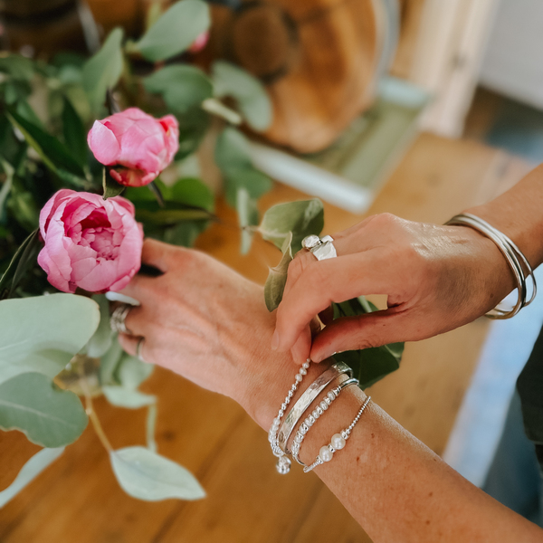 Handmade Contemporary Designer Jewellery : Ginny D Online Jewellery Shop